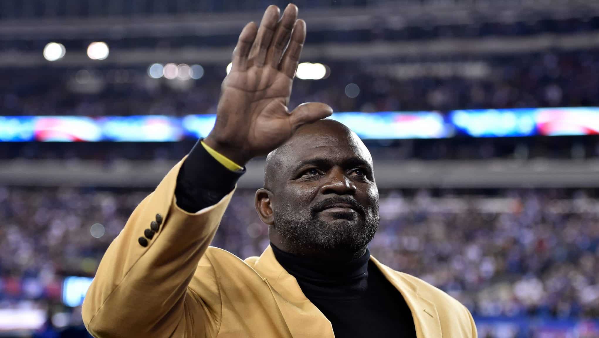 New York Giants news: Lawrence Taylor named to the NFL All-Time Team