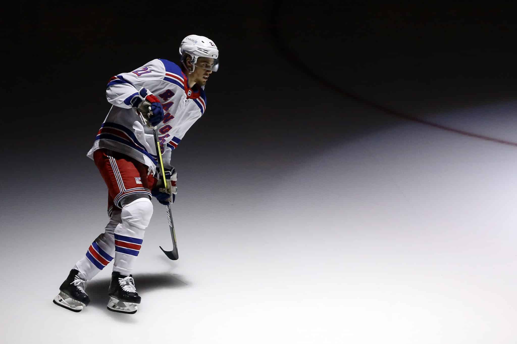 Rangers re-sign center Brett Howden