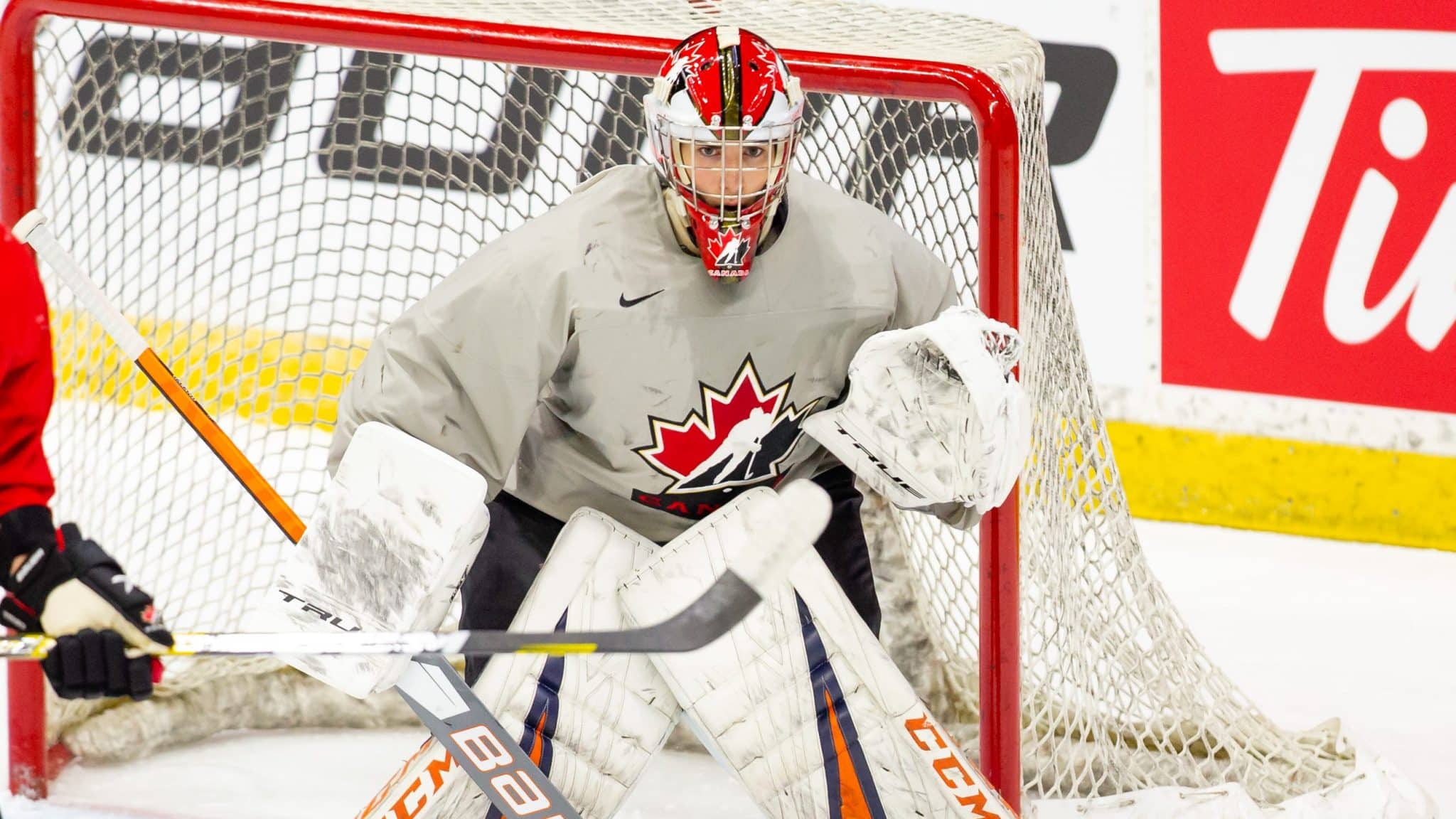 Rangers sign goalie prospect Dylan Garand