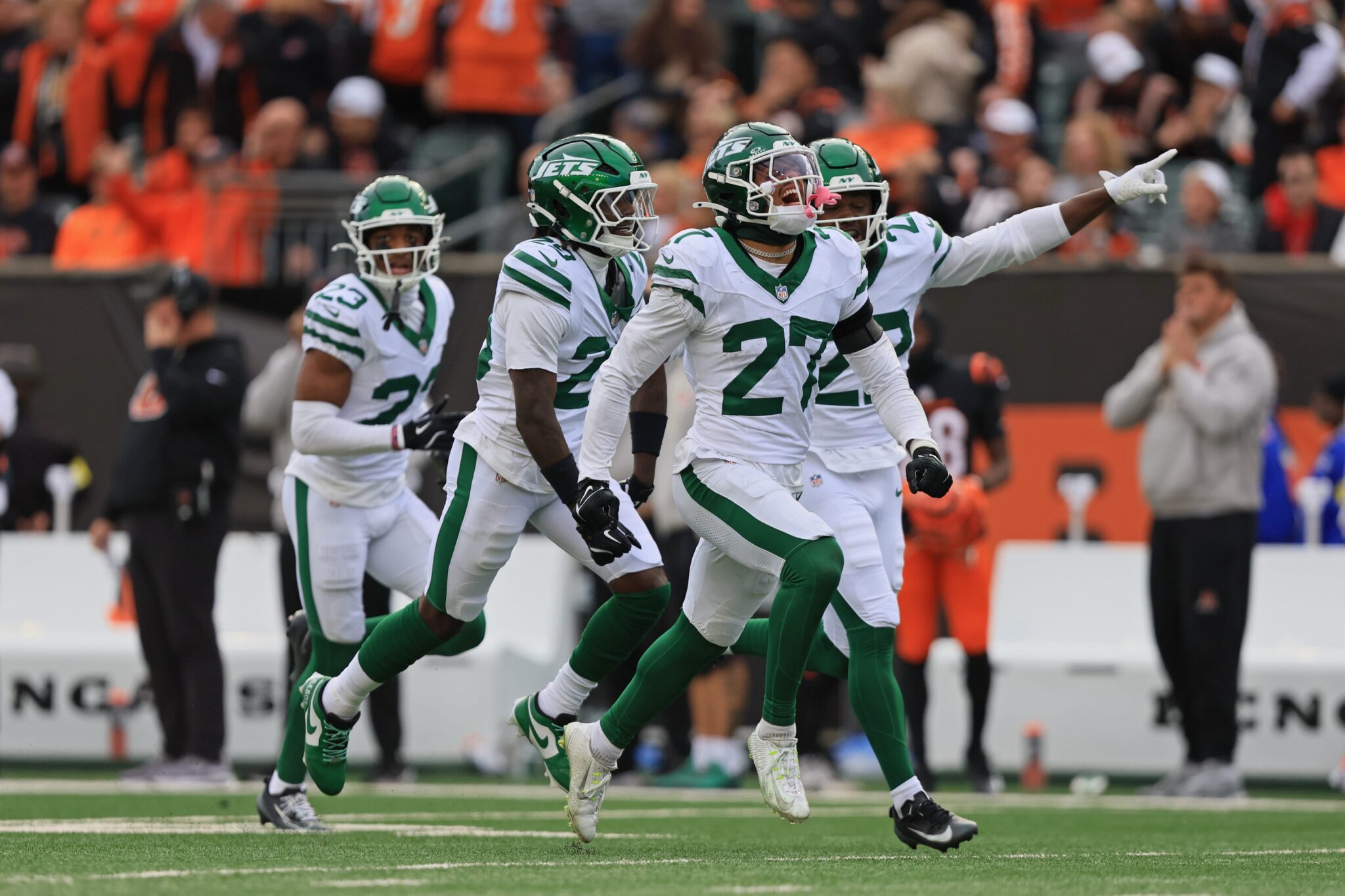 Jets vs. Dolphins Odds, Spread & Predictions: Why the Jets (+3) Are the ...