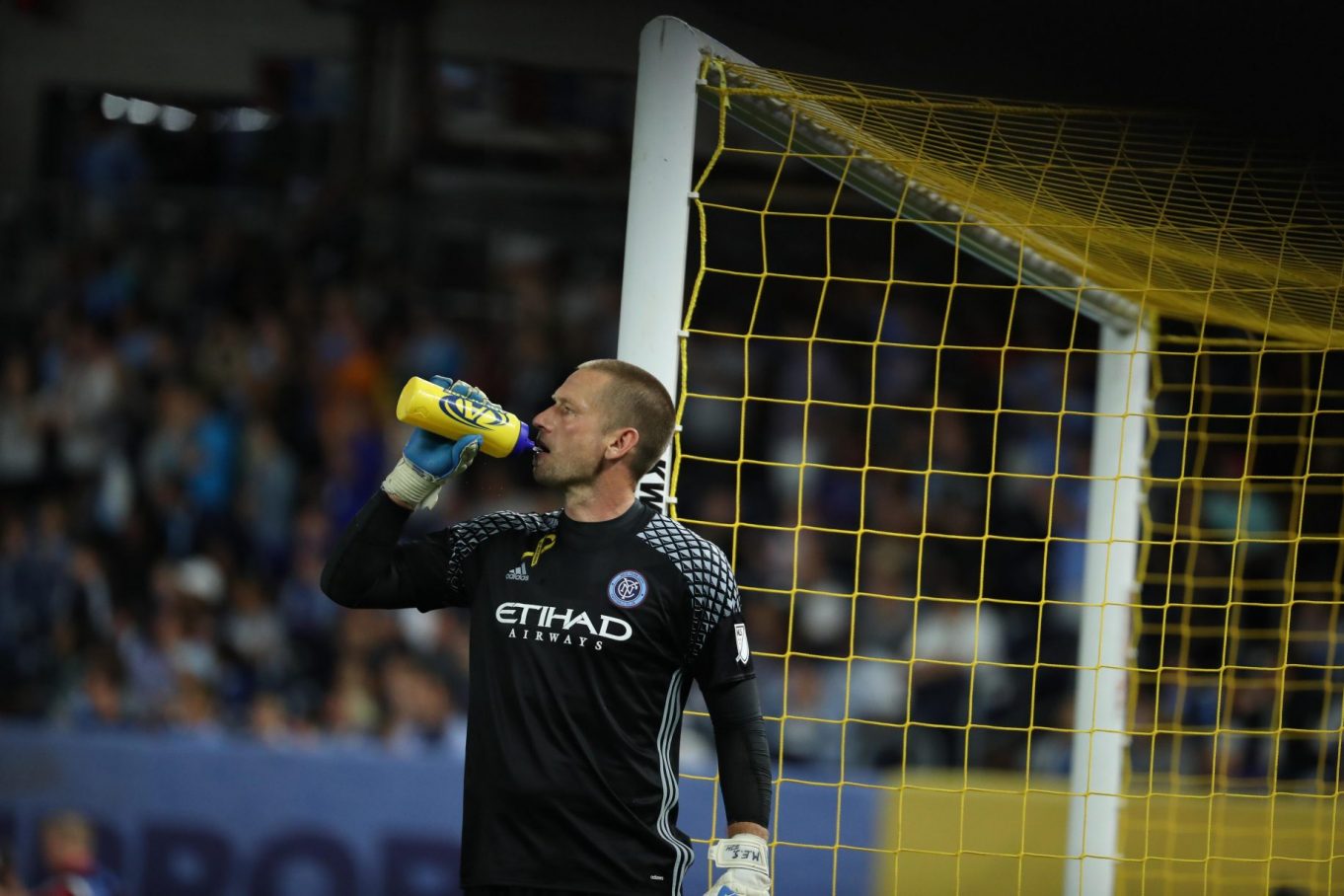 NYCFC trade goalkeeper Josh Saunders to Orlando