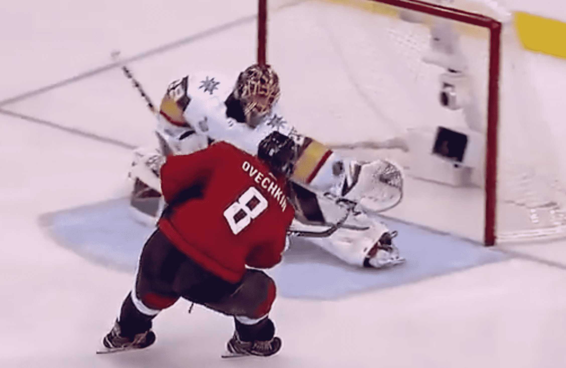 NHL: Marc-Andre Fleury makes incredible saves vs Caps (Video)