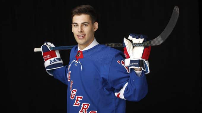 New York Rangers sign D Matthew Robertson to an entry-level contract