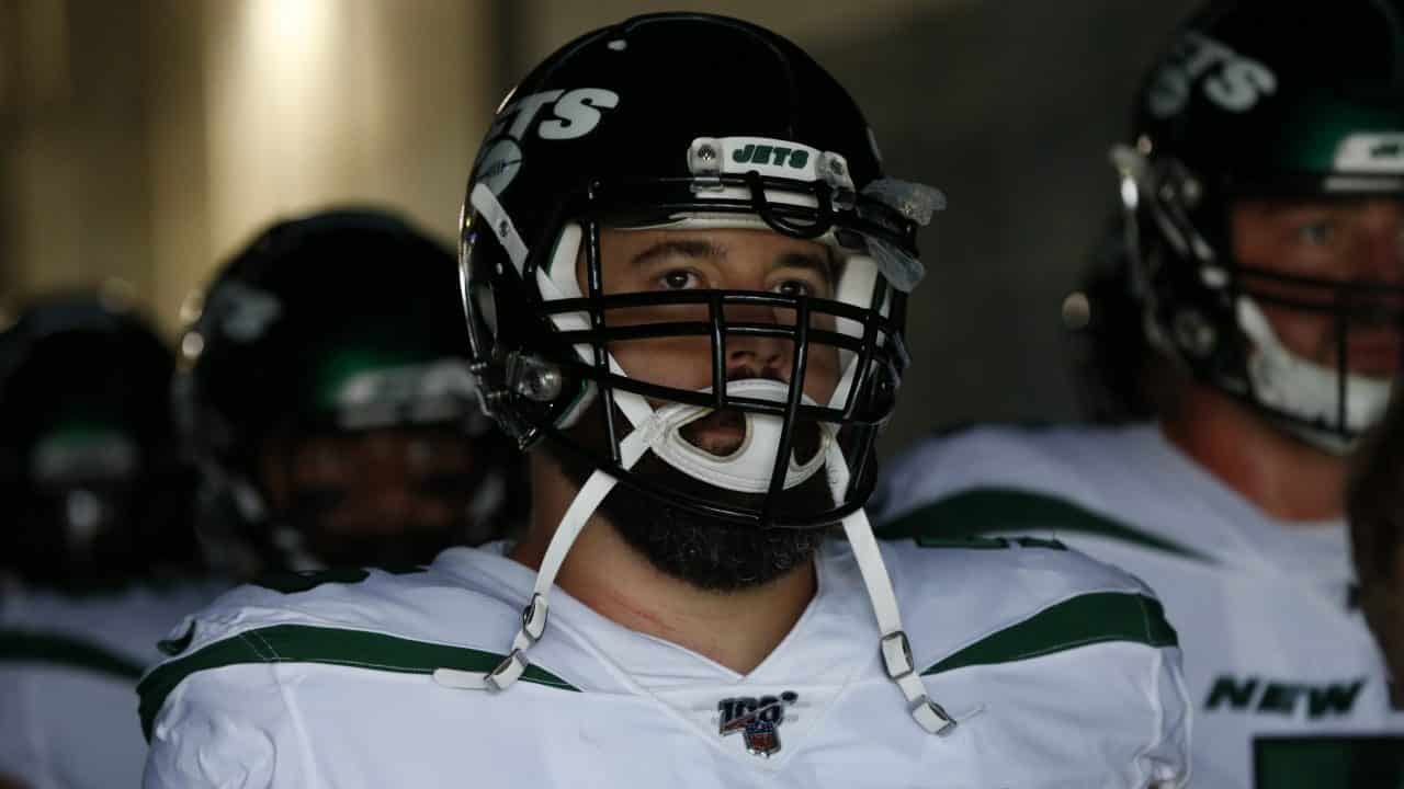 New York Jets C Ryan Kalil uses his playing experience as a teaching point