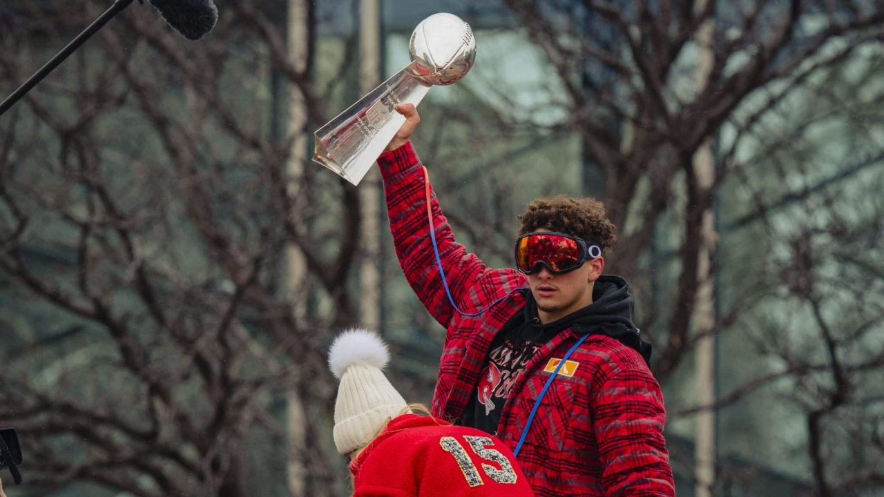 Austin Mahone believes Patrick Mahomes took 'Mahomies' (Video)