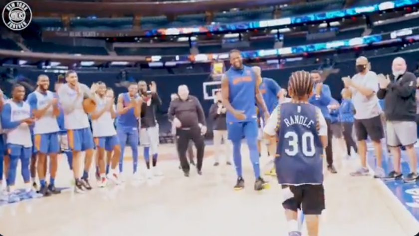 Knicks video: Julius Randle's son, Kyden, presents him with MIP Award