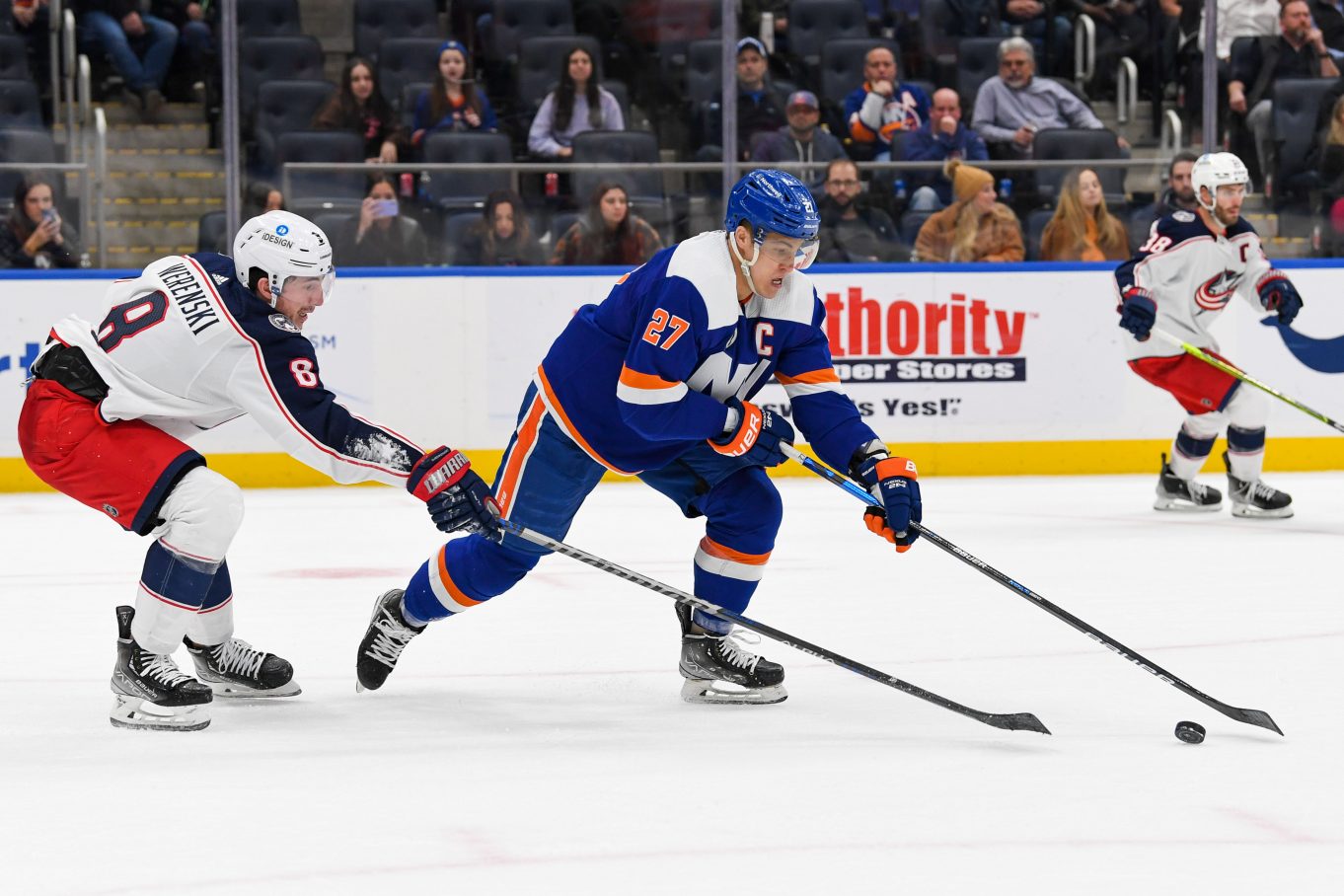 Islanders' captain Anders Lee named NHL's No. 3 Star of the Week
