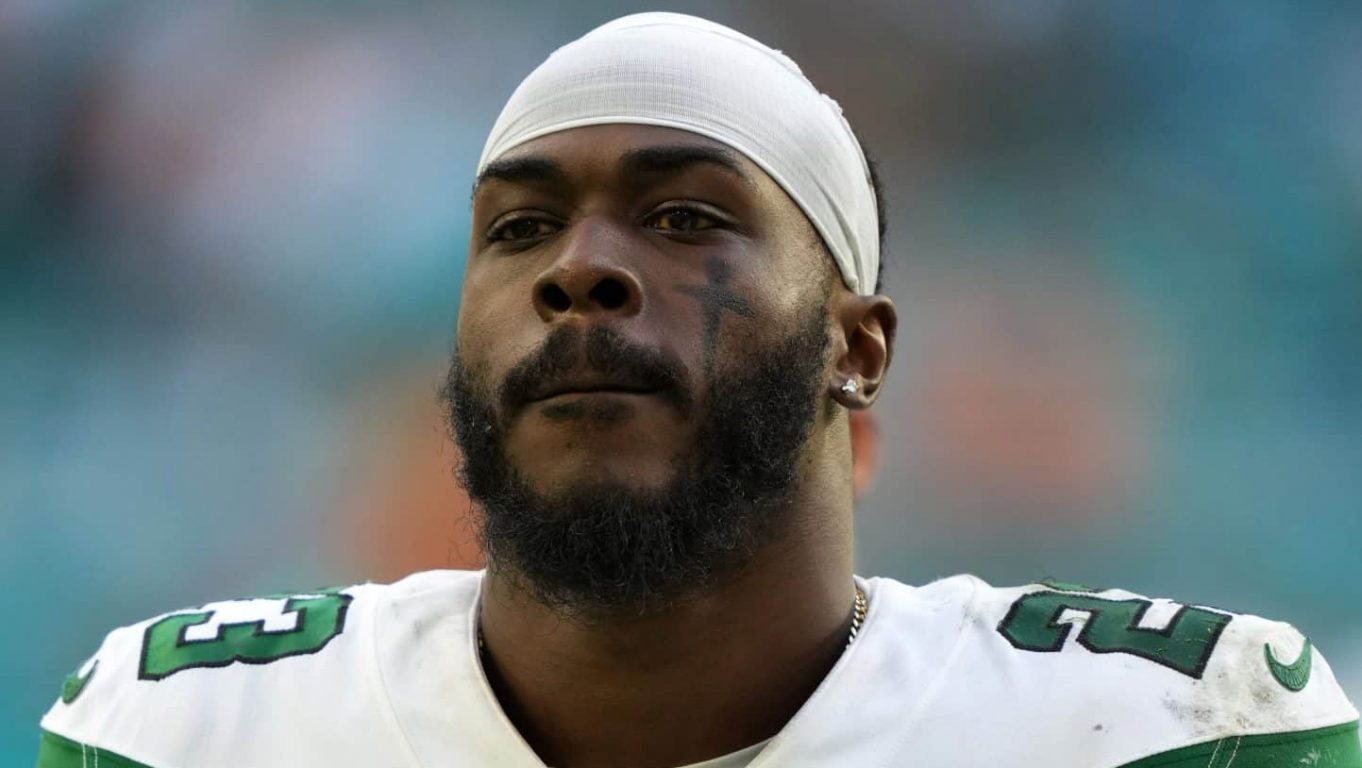 Tevin Coleman, wife Akilah open up about family's battle with sickle ...