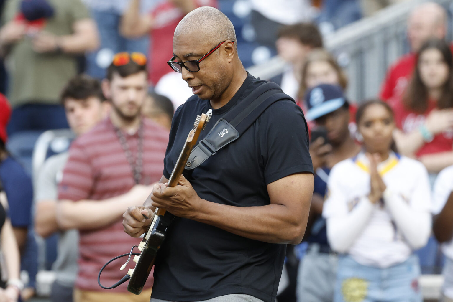 Bernie Williams returns to talk family, music, baseball memories, & more